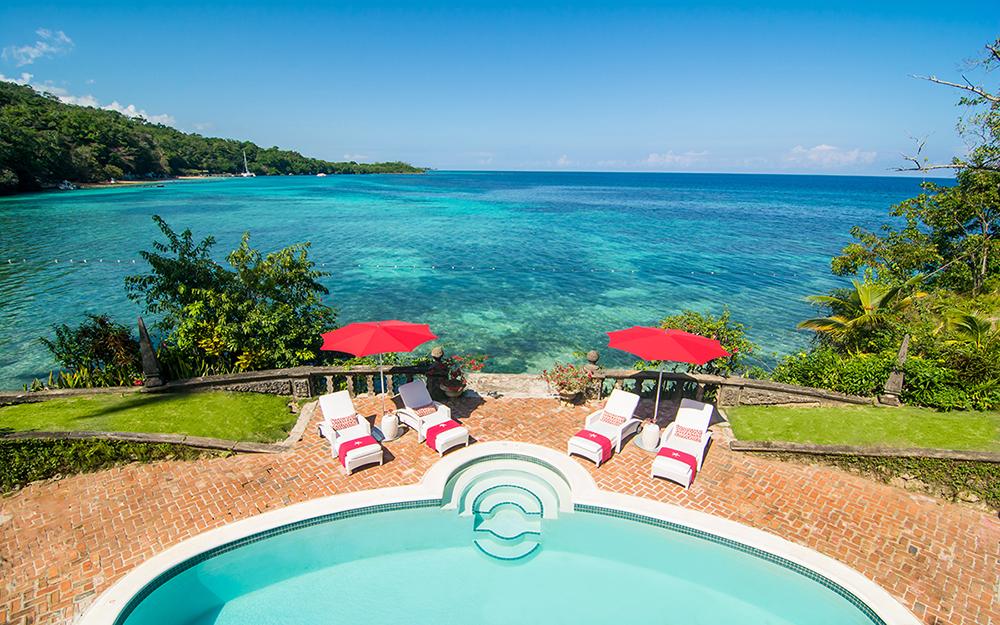 Rio Chico on the Beach | Villa Luxe